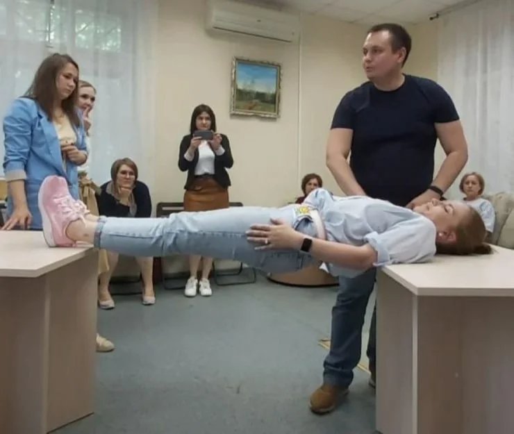 Group of Russian prison psychologists undergo hypnosis training ...